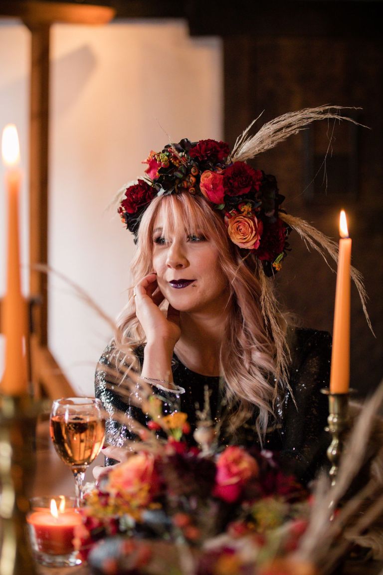 Dark Autumn Wedding Inspiration ⋆ Unconventional Wedding
