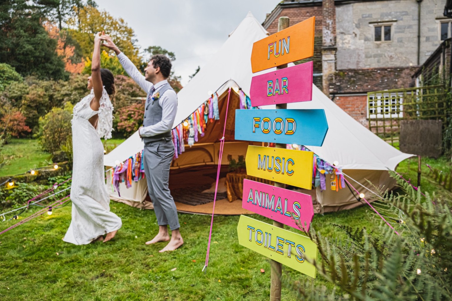 How to plan a festival wedding ⋆ Unconventional Wedding
