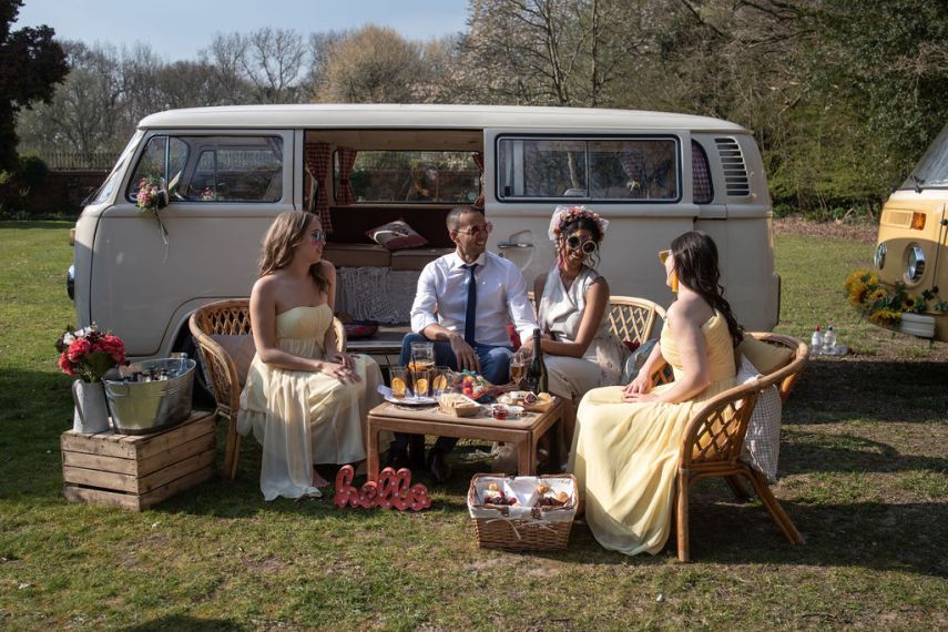Festival Drive In Wedding - Camper Van Fabulousness! ⋆ Unconventional ...