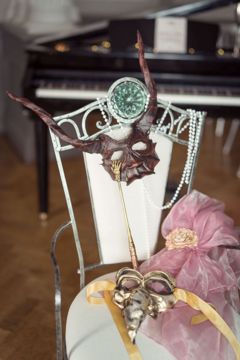 Whimsical & Eccentric Labyrinth Themed Wedding ⋆ Quirky wedding day ⋆