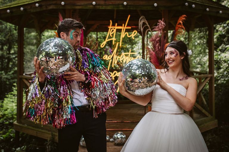 Bold & Sparkly Disco Wedding Ideas! ⋆ Unconventional Wedding