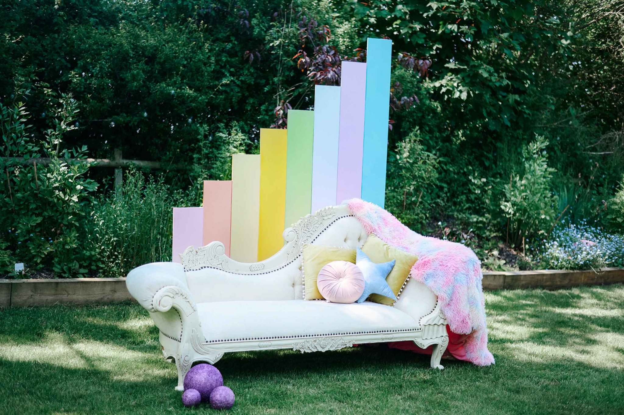 Pastel Rainbow Wedding Ideas ⋆ Unconventional Wedding