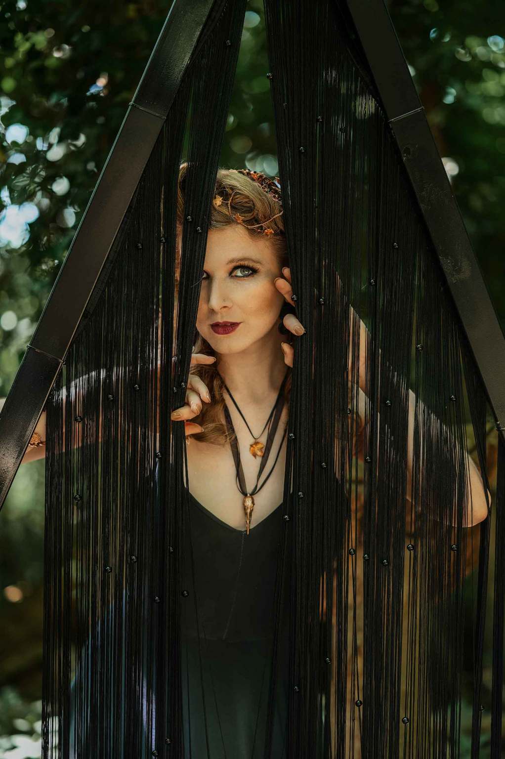 Woodland Gothic Wedding at Upthorpe Wood ⋆ Unconventional Wedding