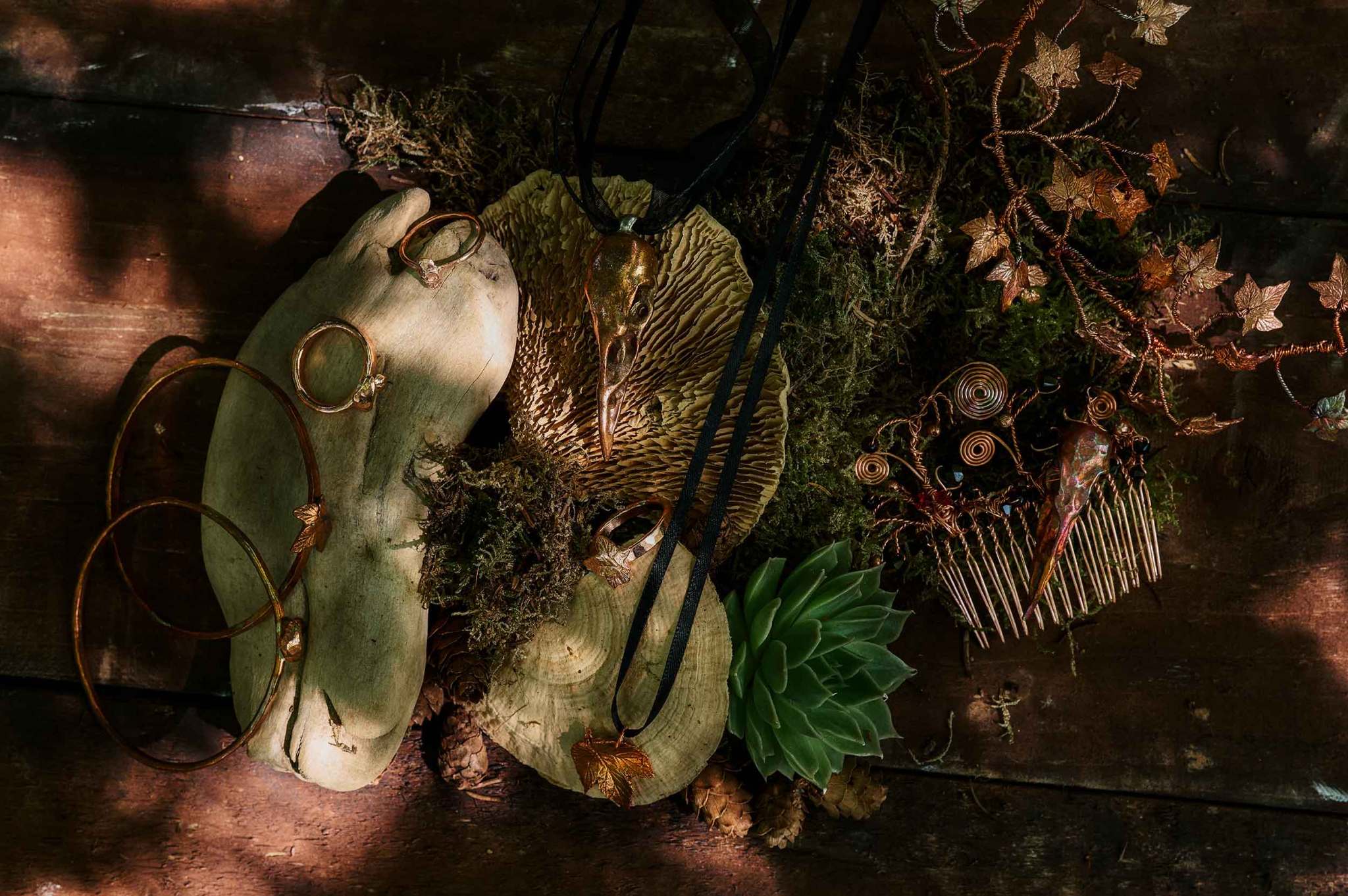 Woodland Gothic Wedding at Upthorpe Wood ⋆ Unconventional Wedding