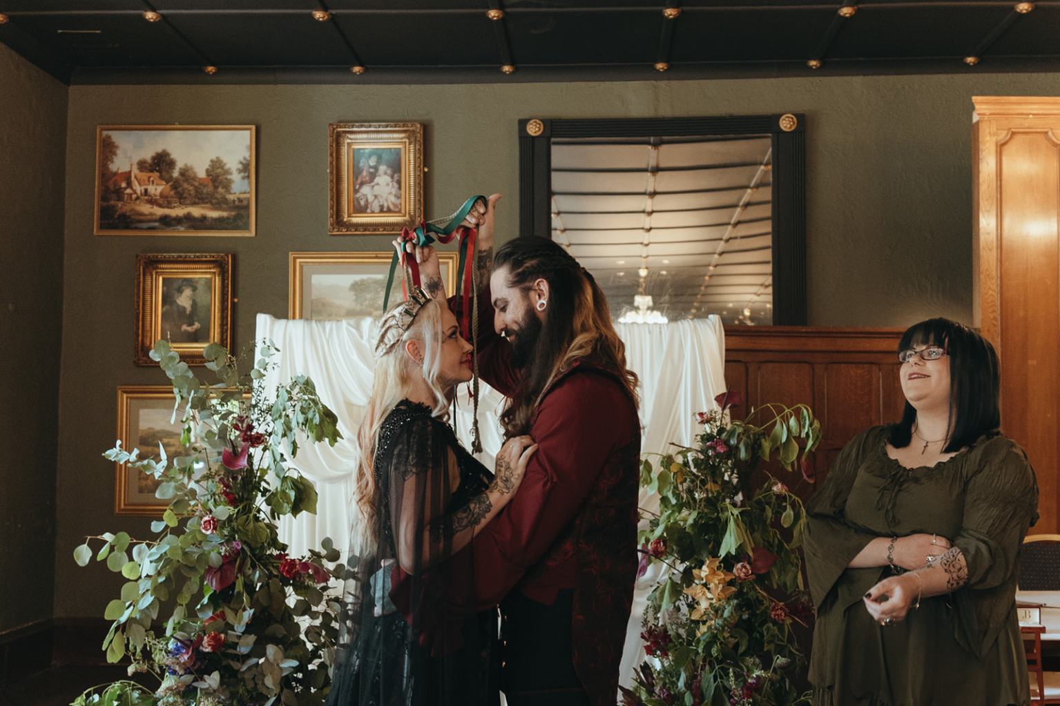 A Gothic Fantasy Castle Wedding ⋆ Unconventional Wedding